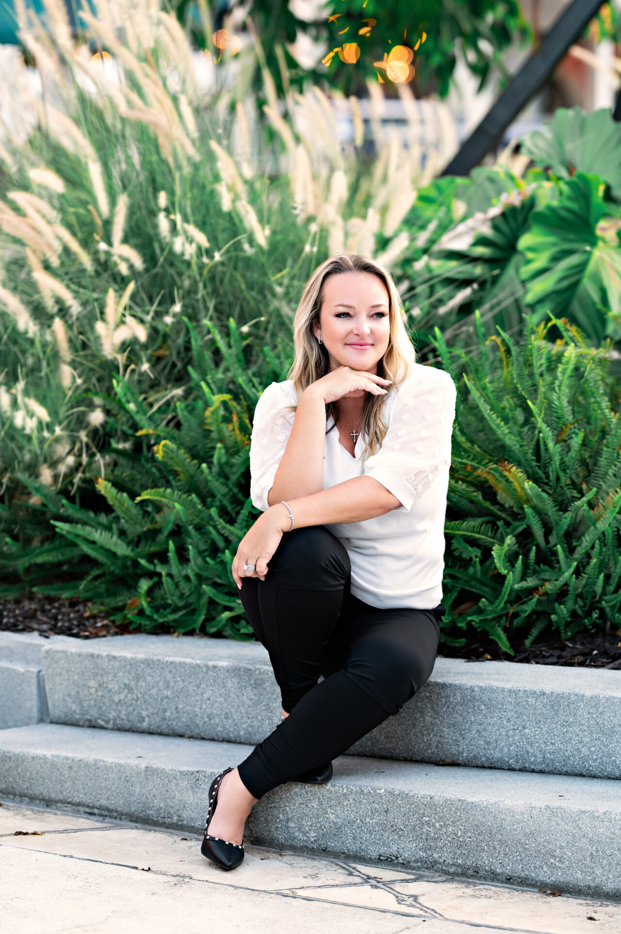 Jess Morris | Real Estate Coaching for Moms, Boss-babes, and Entrepreneurs